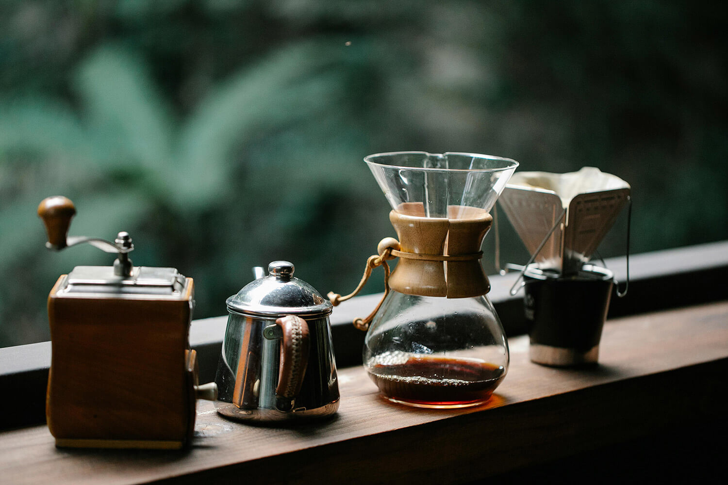 The Ultimate Grinder Showdown: From Burr to Blade – Achilles Coffee ...